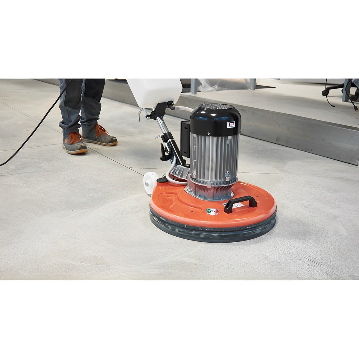 MASTER LINDA WITH TANK 230V